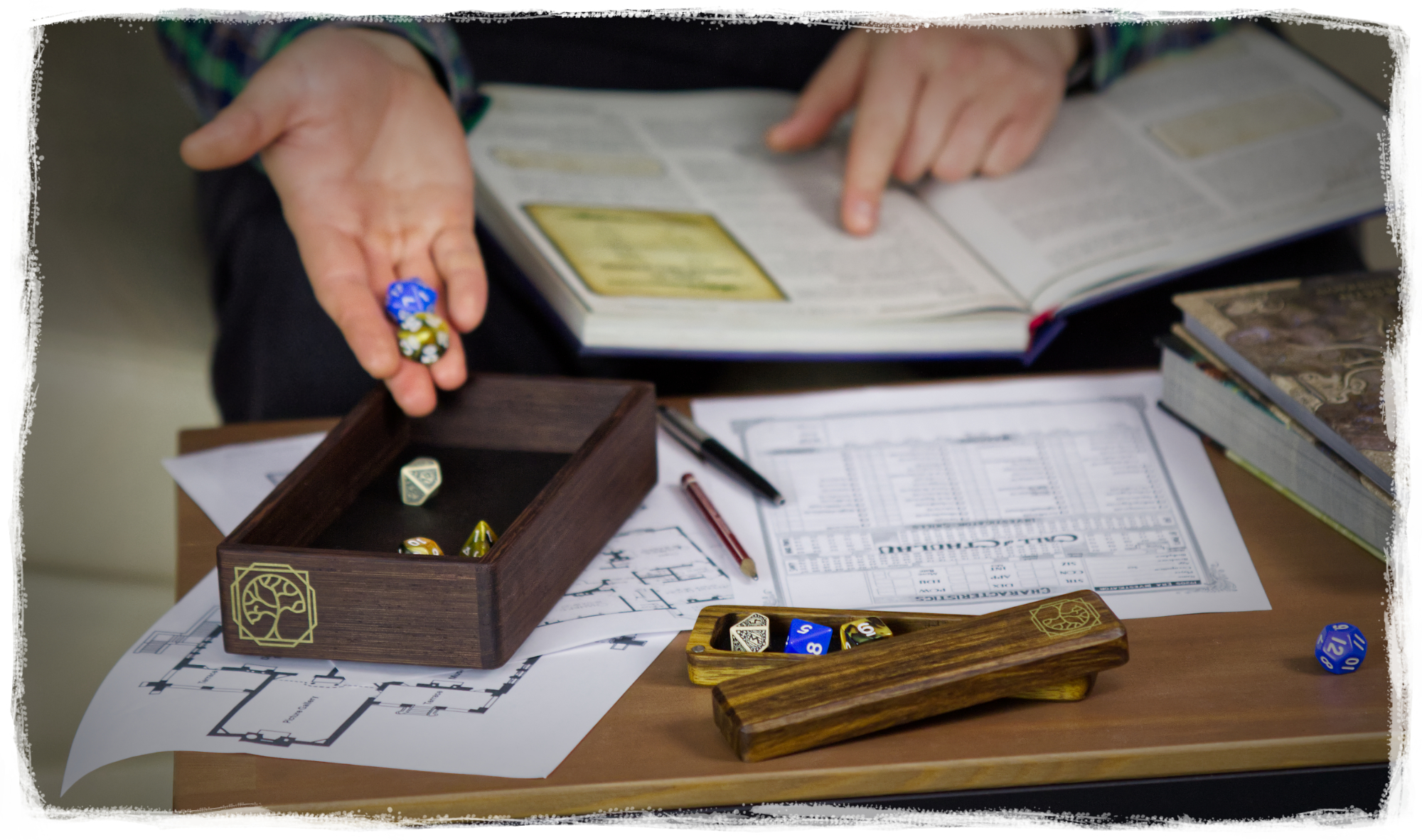 Wooden accessories for dice games by Darewy - Gamefound