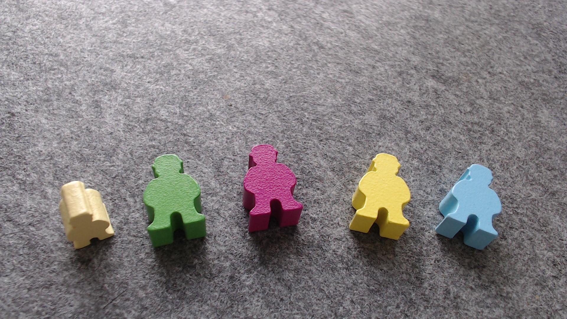 El Burro: A La Granja Game by Spielworxx - Game Pieces - Gamefound