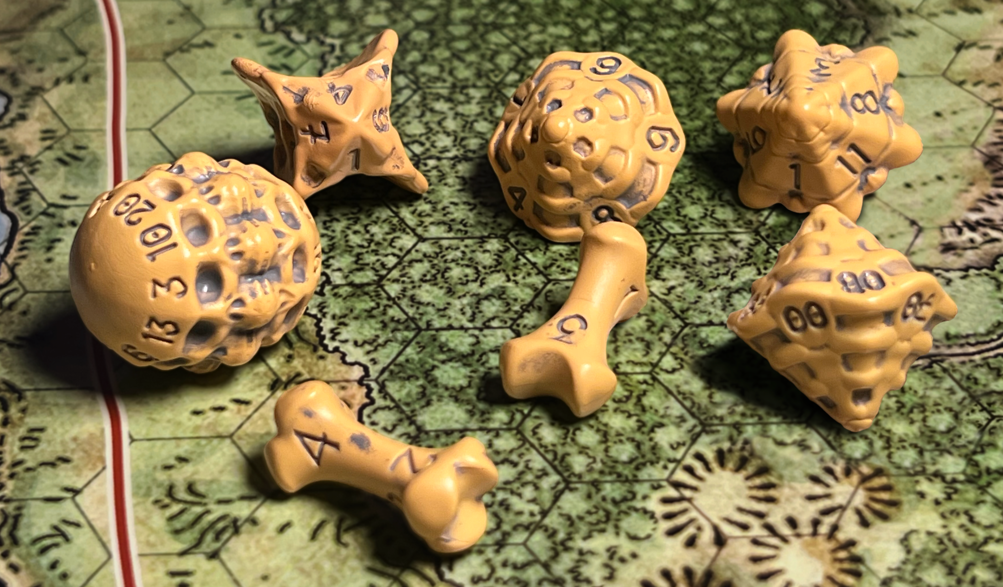 Skull & Bone Dice Set by LYNX - Gamefound